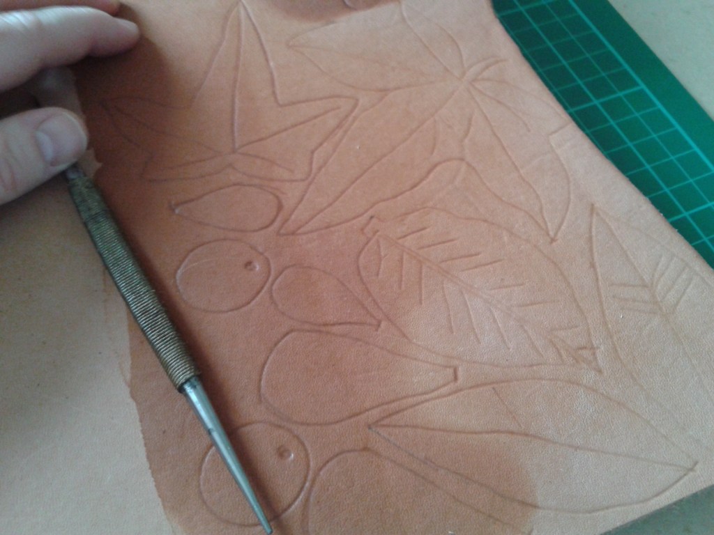 Leather leaf Tutorial, Part 1 – Kim Montero, Life